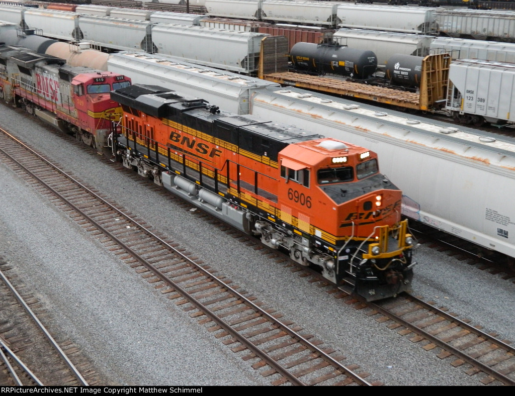 BNSF 6906